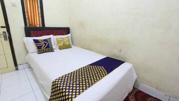 Quarto Duplo Standard | Secretária, Wi-fi grátis, roupa de cama fornecida