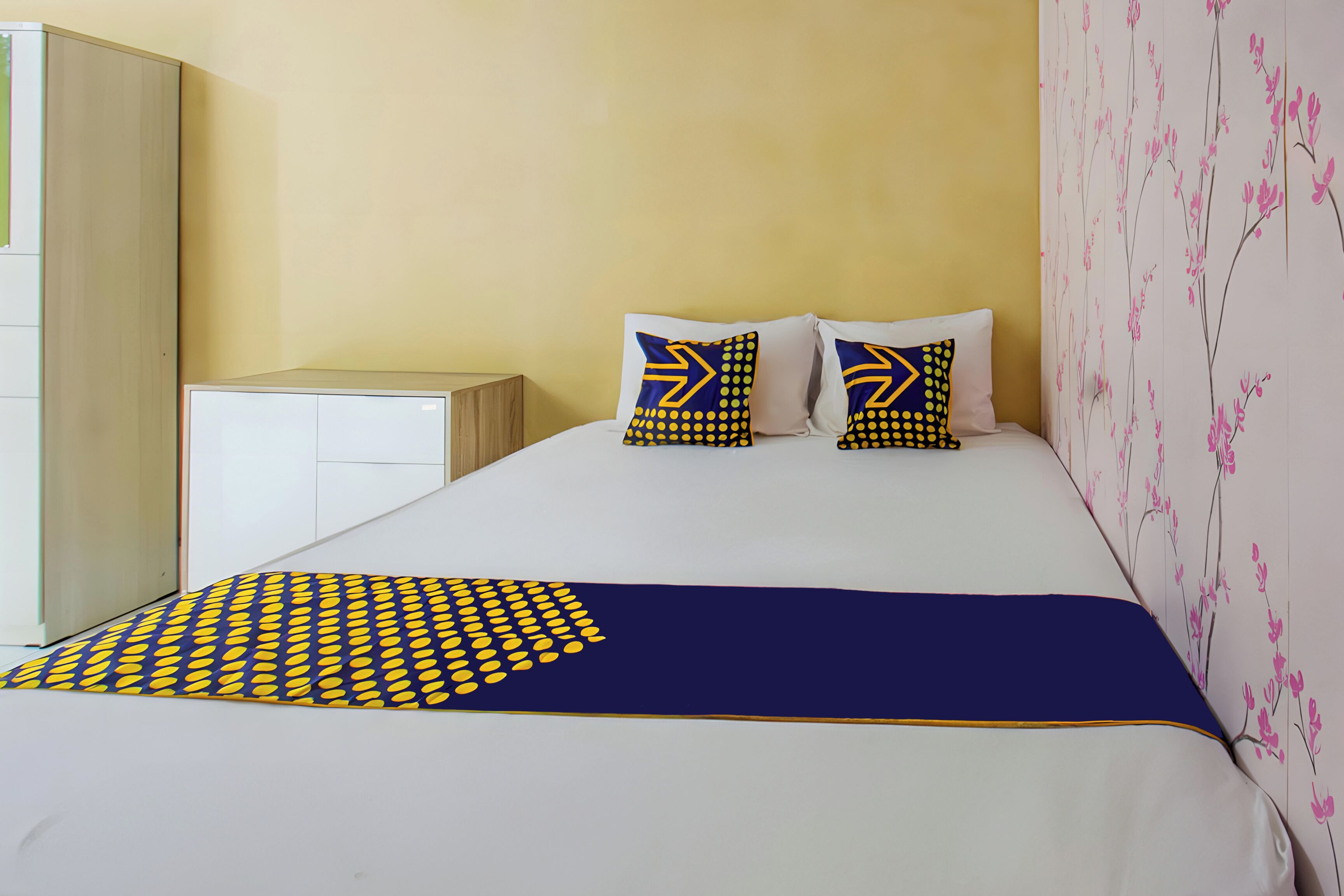 Quarto casal standard | Escrivaninha, Wi-Fi de cortesia, roupa de cama