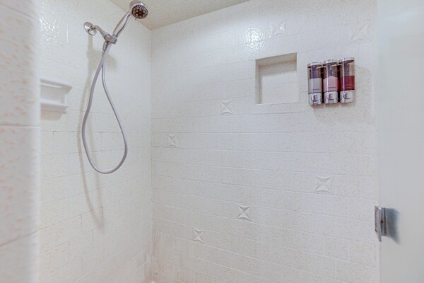 Idaho Vacation Rental: Day Trip To Yellowstone! - Rexburg, ID