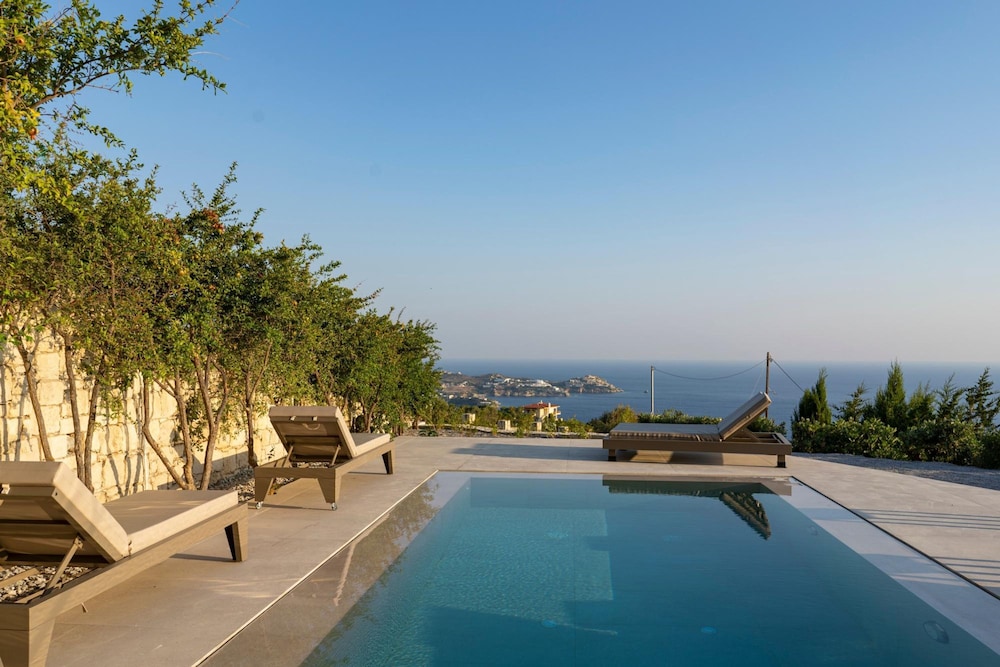 无限蓝公寓 - 克里特