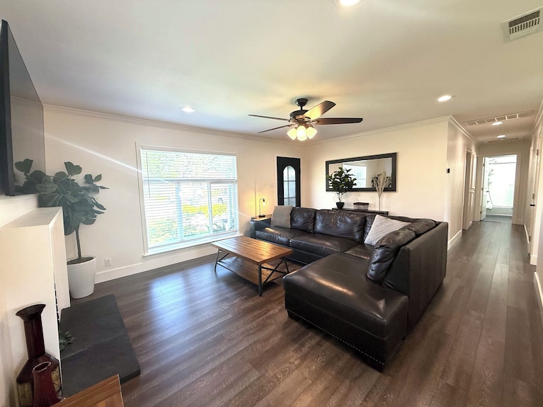 3bd/2ba Remodeled Luxury Home + Steam Shower! - Pittsburg, CA