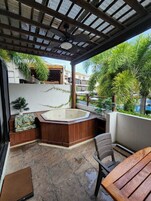 Apartamento Panorâmico, 3 quartos | Cofre no quarto, ferro/tábua de engomar, Wi-fi grátis 