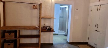 Quarto Duplo ou Twin | Secretária, Wi-fi grátis 