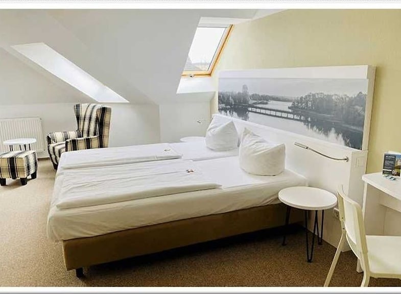 Doppelzimmer Komfort - Hotel Am Schlosspark + - Güstrow