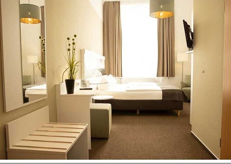 Doppelzimmer Economy - Hotel Am Schlosspark + - Güstrow