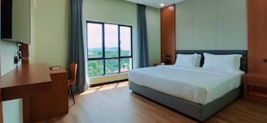 Quarto Superior, 1 cama king-size | Cofre no quarto, secretária 