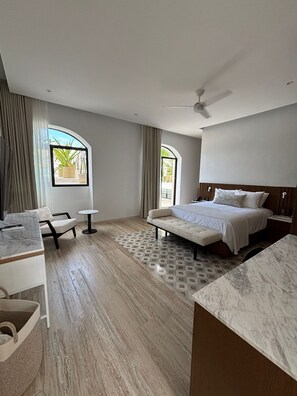 Quarto Premium | Cofre no quarto, secretária, ferro/tábua de engomar, Wi-fi grátis 