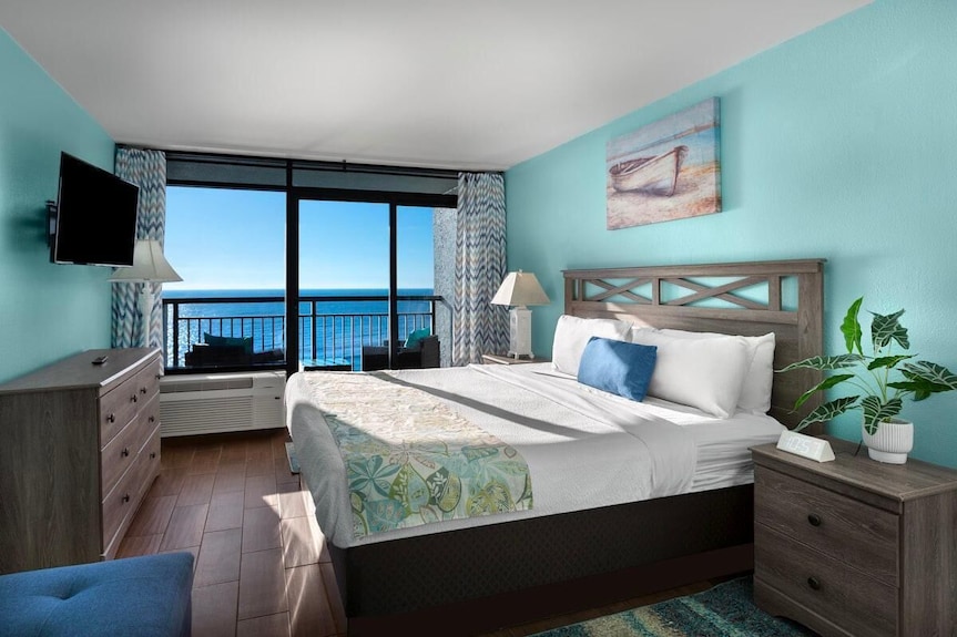 Oceanfront King Suite 12th Flr Includes Breakfast - Myrtle Beach, SC