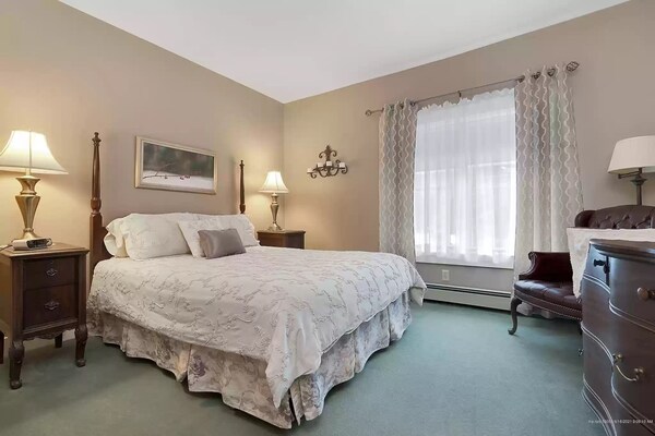 Greenwood Manor Inn - Bridgton, ME