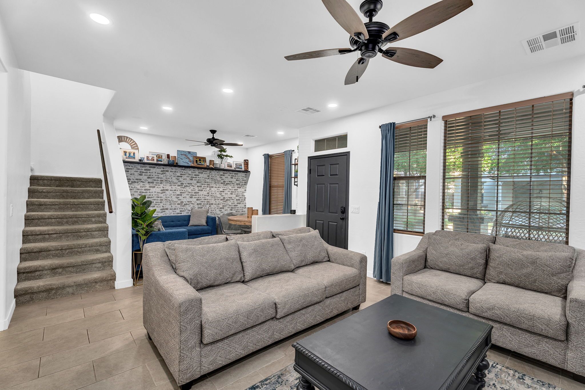 Cuban Inspired Mid Term Rental In The Heart Of Gilbert - Gilbert, AZ