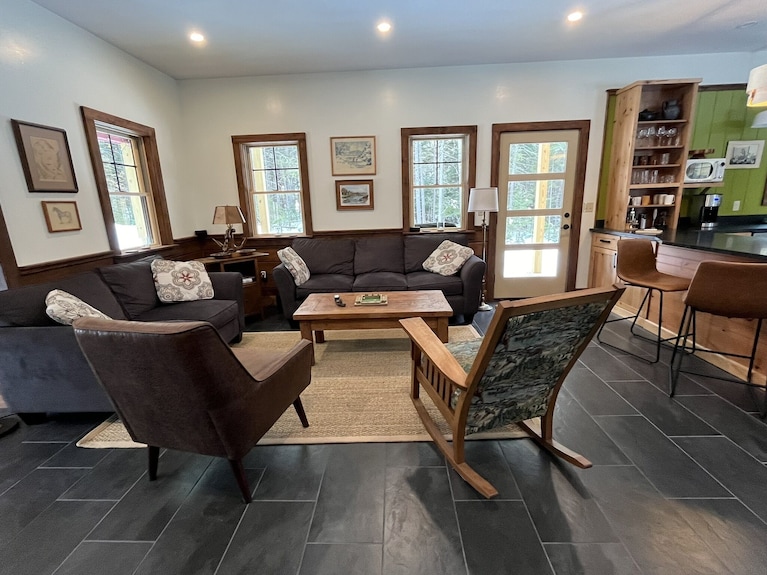 Cozy Cabin Nestled In The Woods, 5 Minutes To Sunapee Mountain & Lake! - New Hampshire (State)