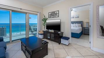 Condo, 2 quartos | Área de estar