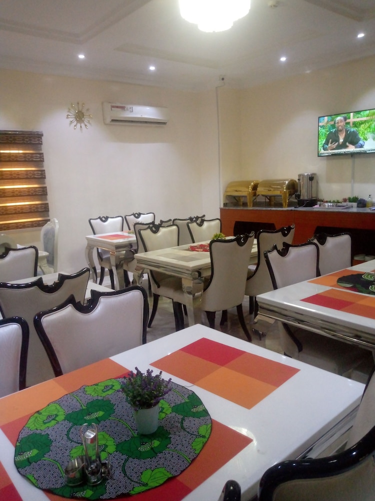 Alim Royal Hotel And Suites - Abudża