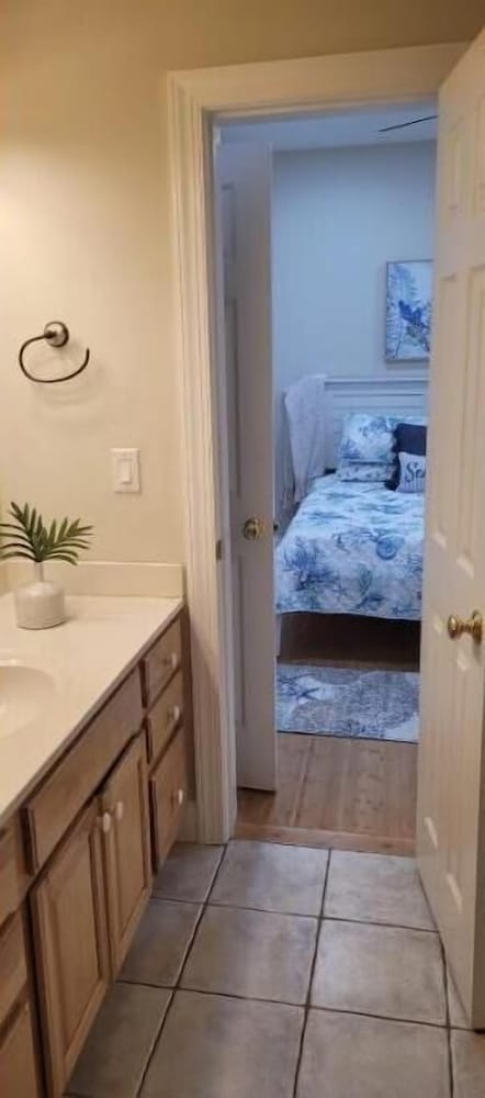 Stylish Waterfront/marina Condo - Nags Head