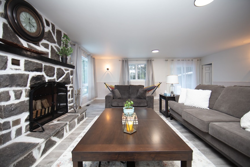 All - Season Cozy Retreat Nestled In The Heart Of The Village - Quebec