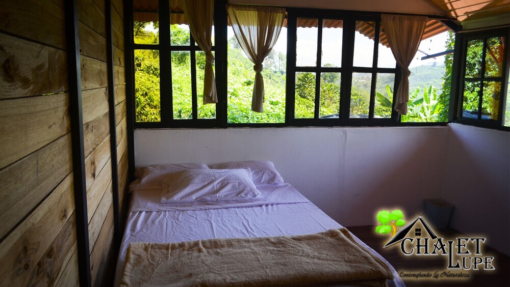 Chalet Lupe Un Lugar Perfecto Para Tus Descansos,con Diseños En Bambú Y Madera. - Tolima