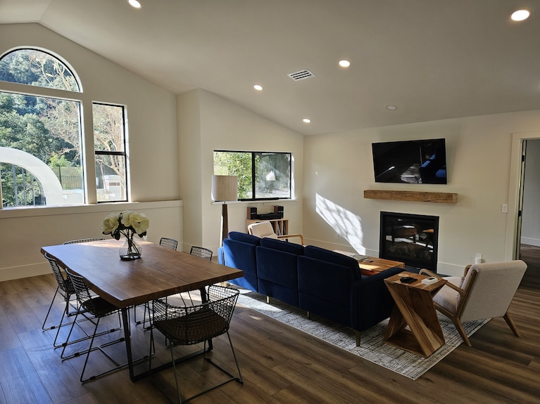 West Side 3br/3ba - En Suite Layout, Pool&hot Tub, Nestled In Oak Covered Hills! - Paso Robles, CA