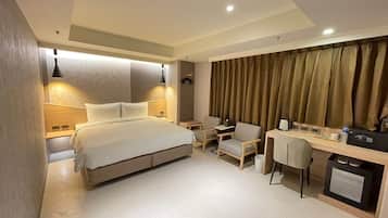 Quarto Duplo Deluxe, 1 cama de casal | Roupa de alta qualidade, edredões de penas, camas de colchão pillowtop