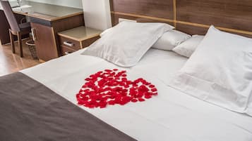 Suite | 1 quarto, roupa de alta qualidade, edredões de penas