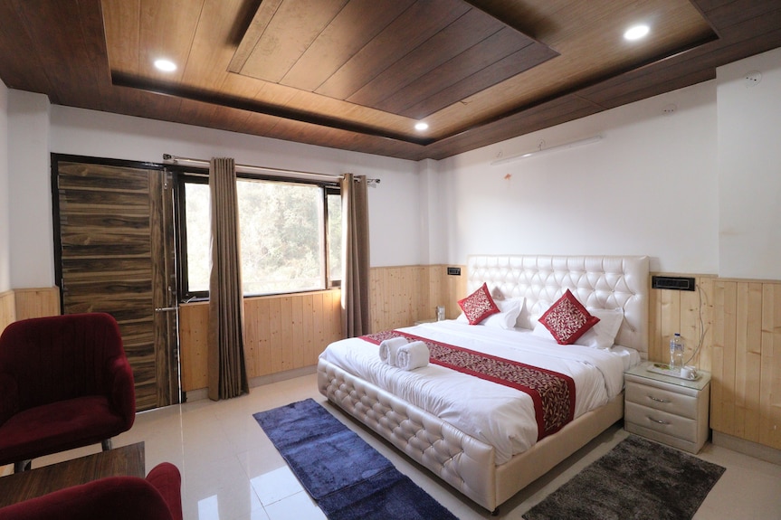 Backwoods Suites : Serene Retreat With Breathtaking Views. - Himachal Pradesh