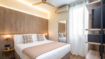 Quarto Duplo Deluxe | 1 quarto, roupa de alta qualidade, cofre no quarto