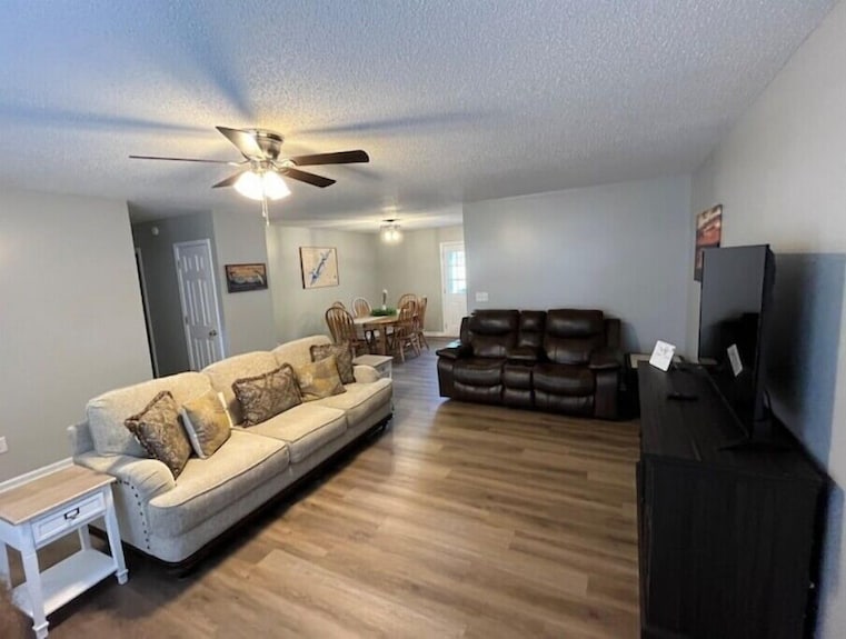 A Day At The Park - 甘特斯維爾