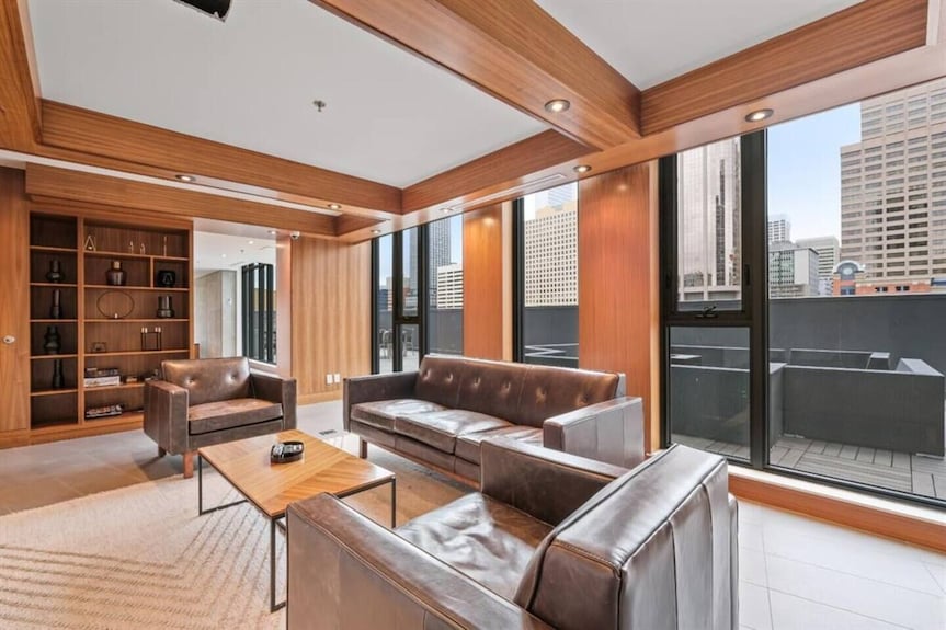 The View - 2 Bd Luxury Calgary Tower Views - Calgary