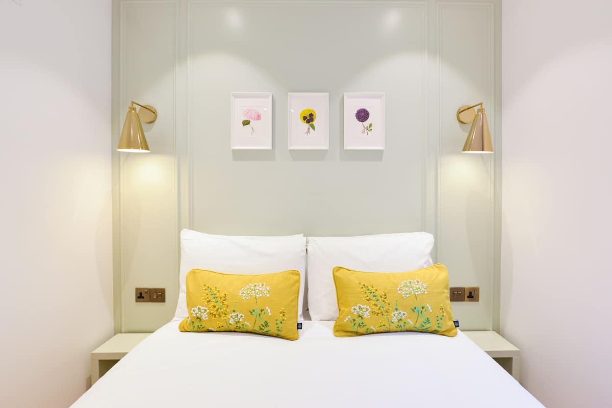 Small Studio Apartment | 1 quarto, roupas de cama antialérgicas, ferros/tábuas de passar roupa
