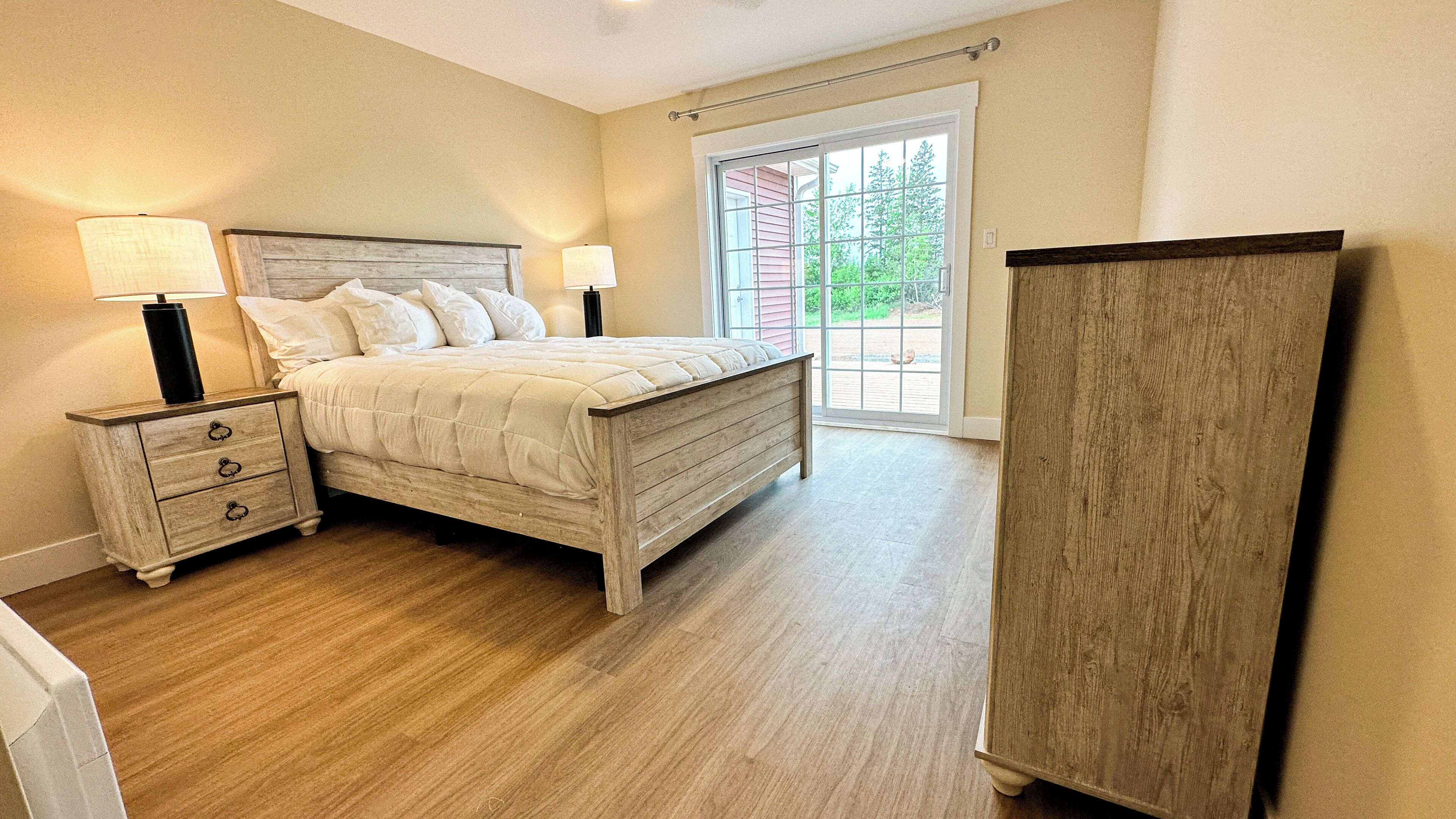 3-bedroom Suite With Outdoor Hot Tub - Prince Edward Island