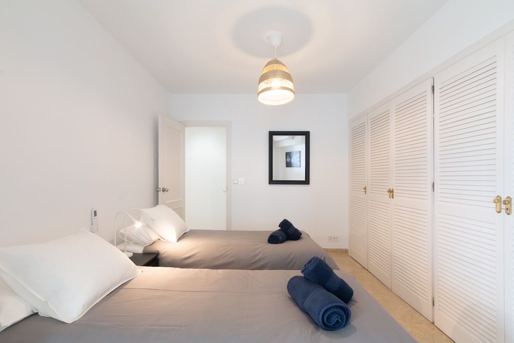 Apartamento 'Large Marbella Del Mar' Con Vistas Al Mar, Wi-fi Y Aire Acondicionado. - Marbella