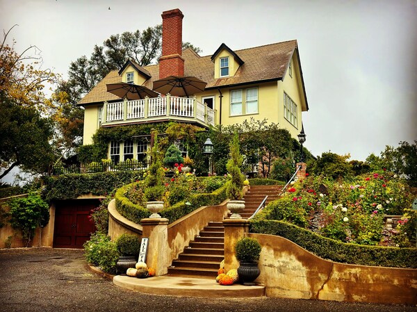 The Inn On Knowles Hill - Sonora, CA