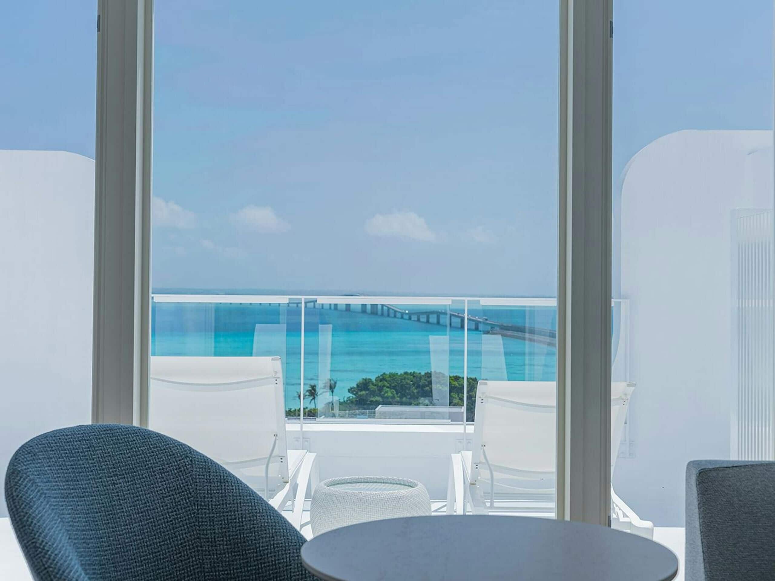 Quarto luxo, para não fumantes | Roupas de cama premium, individualmente mobiliados, escrivaninha