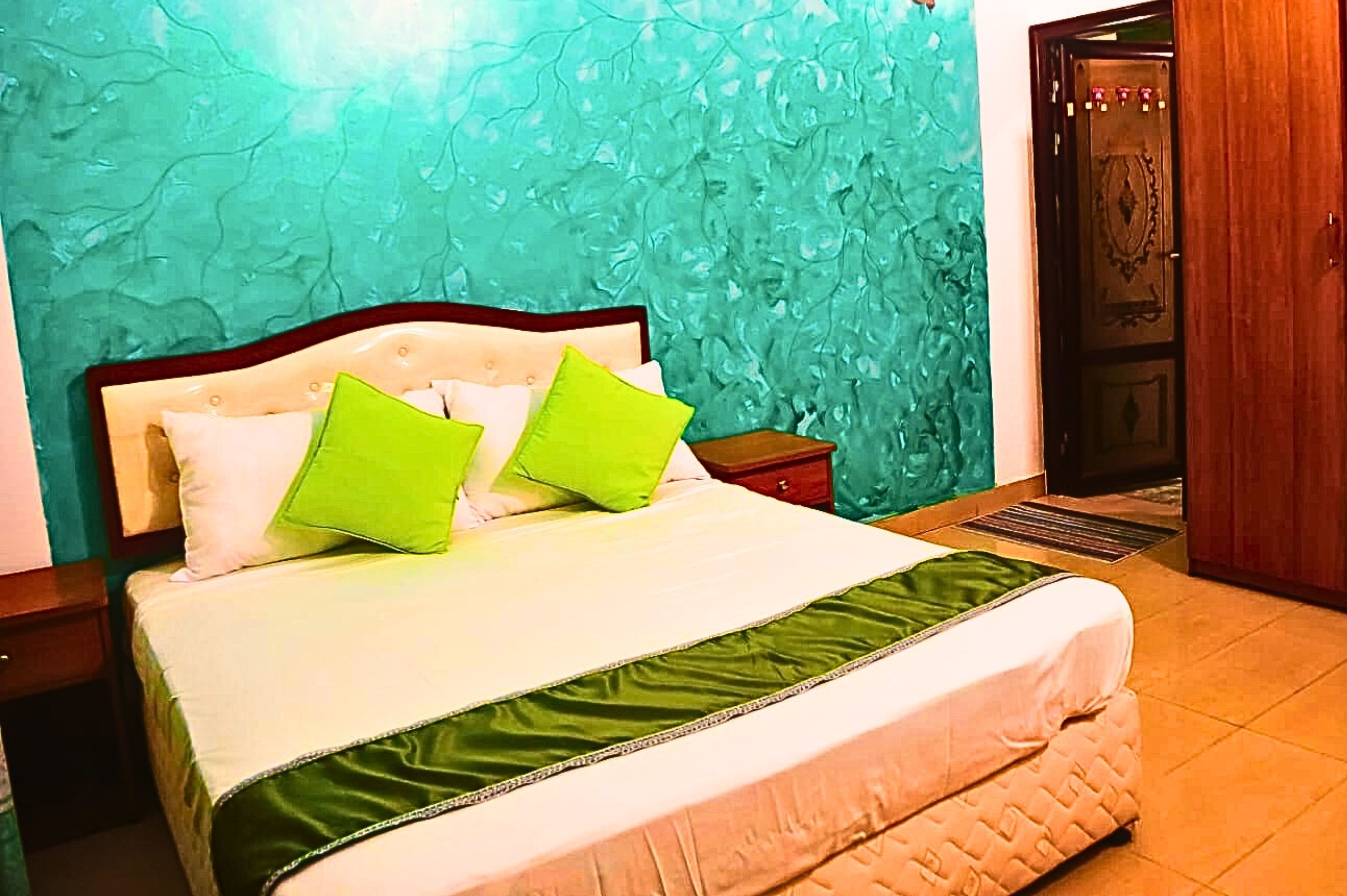 Quarto Duplo Deluxe | Lençóis de algodão egípcio, roupa de alta qualidade, edredões de penas 