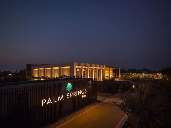 Palm Springs Resort - Nashik