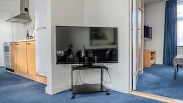 Televisor LCD de 32 polegadas com canais digitais, impressoras