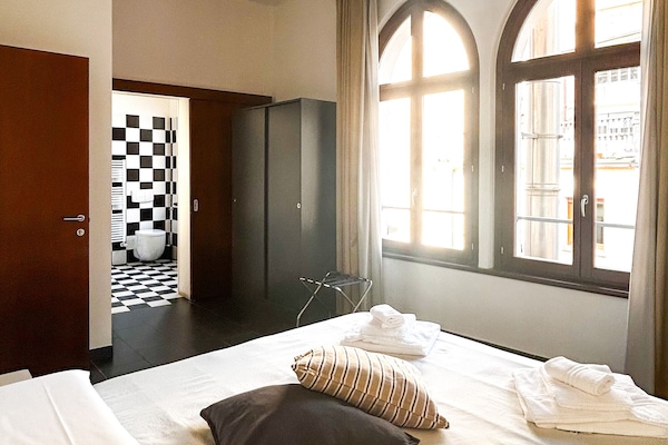 Quarto Duplo ou Twin Standard | Edredões de penas, minibar, cofre no quarto, secretária