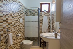 Quarto casal ou duplo clássico, vista para o jardim | Banheiro