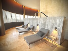 Sala(s) para tratamentos a casais, sauna, tratamentos corporais 