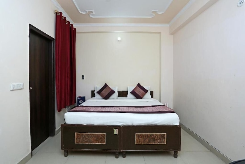 Classic Triple Room 2 - Hotel Ramida Suites At Delhi Airport\n\n - New Delhi