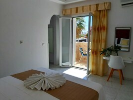 Quarto Design (Room 16) | Com decoração personalizada, com mobília individualizada, Wi-fi grátis