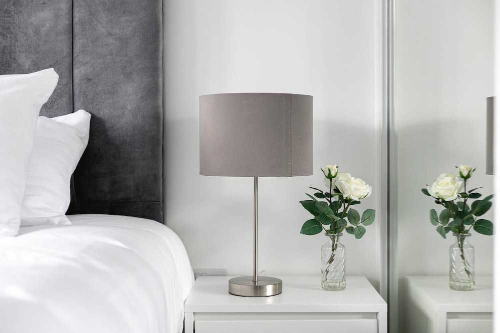 Skyvillion -Vineyard Court- Enfield 1bed With Balcony - London, UK