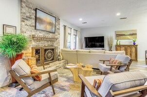 Casa (2 Bedrooms) | Interior