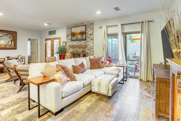 Dog-friendly Cypress Vacation Rental W/ Lanai! - Houston, TX