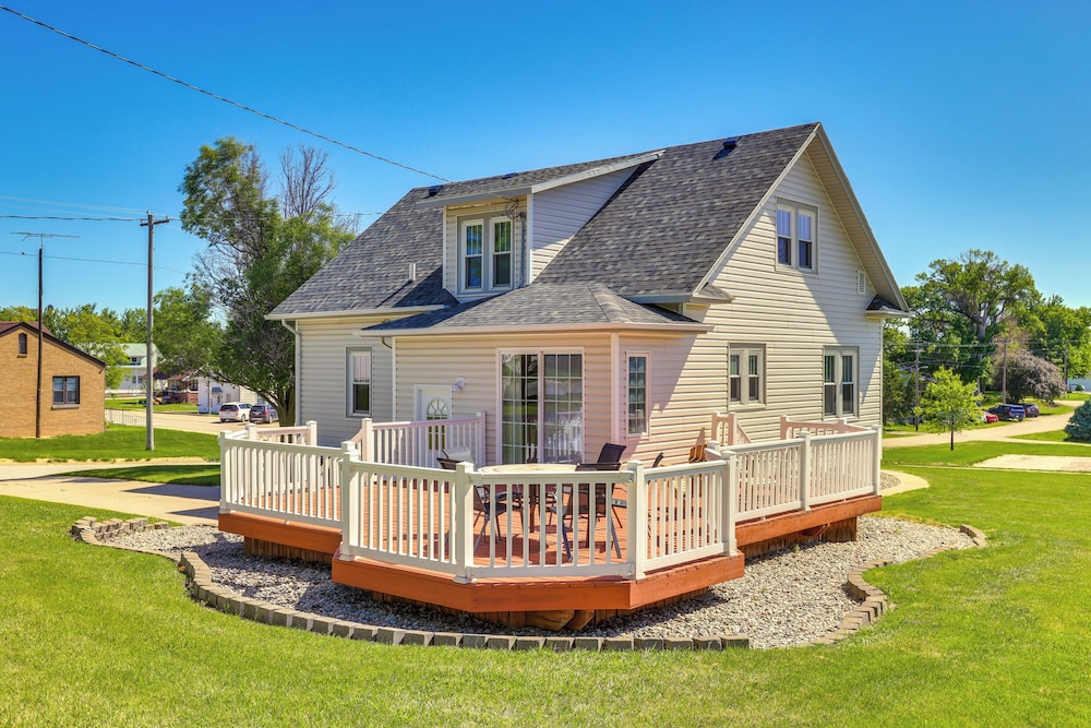 Quaint Howells Retreat - Steps From Main Street! - Nebraska
