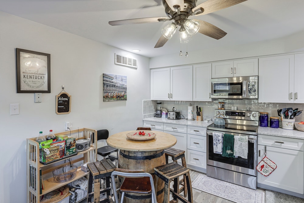 Lovely Lexington Home: 4 Mi To Downtown! - Lexington, KY