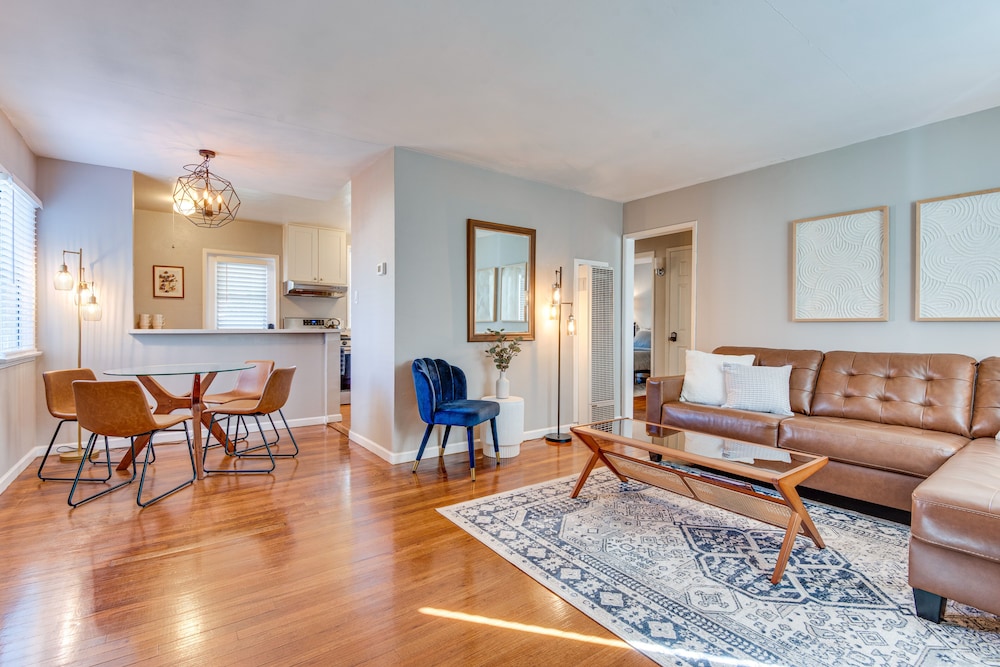 Centrally Located Burbank Duplex Near Hollywood! - Burbank