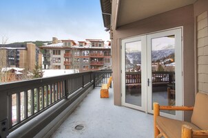 Apartamento em Condomínio Fechado, 1 quarto | Varanda