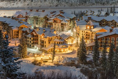 3219 - Three Bedroom Standard Powderhorn Lodge 3 Condo by RedAwning