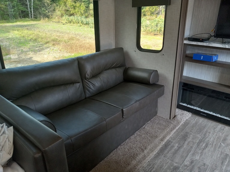 Elegant And Spacious Recreational Vehicle Minutes From Acadia National Park - Maine