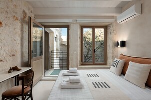 Quarto casal luxo | Roupas de cama premium, edredons de pluma, camas com colchões pillow-top